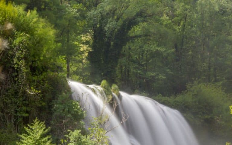 8 Best Waterfall Hikes in Oahu (& Which Ones to Avoid)