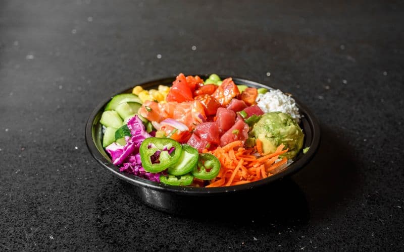 17 Spots to Find the Best Poke in Oahu (2025 Guide)