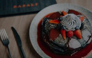 15 Restaurants to Eat the Best Pancakes in Oahu (2025)