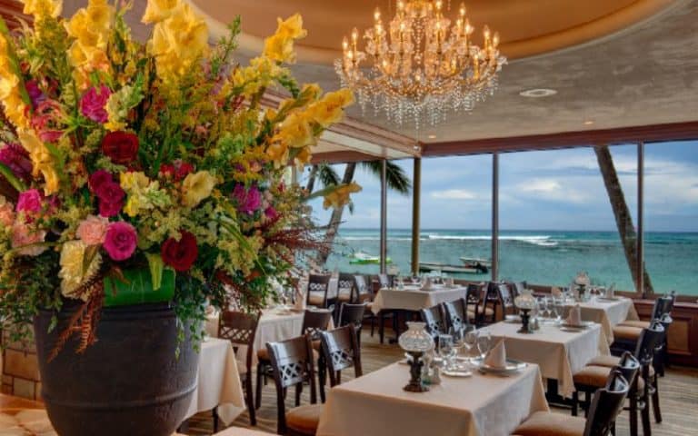 15 Best Restaurants in Oahu With a View (2026)