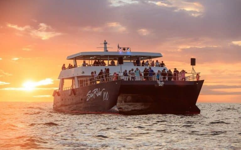 8 Best Cabo Booze & Sunset Dinner Cruises (2026)