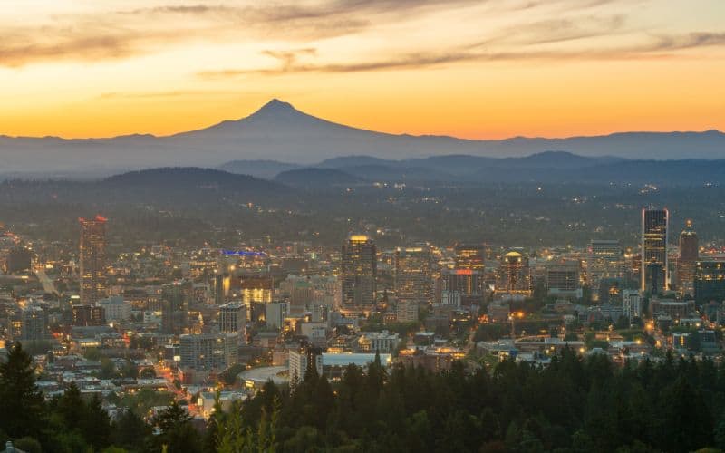 23 Best USA Places to Visit in April (2026)