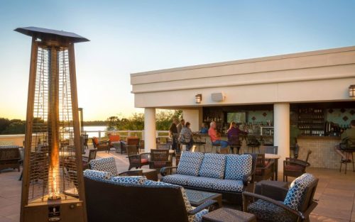 14 Rooftop Bars in Charleston for Sky-High Hangouts (2025)