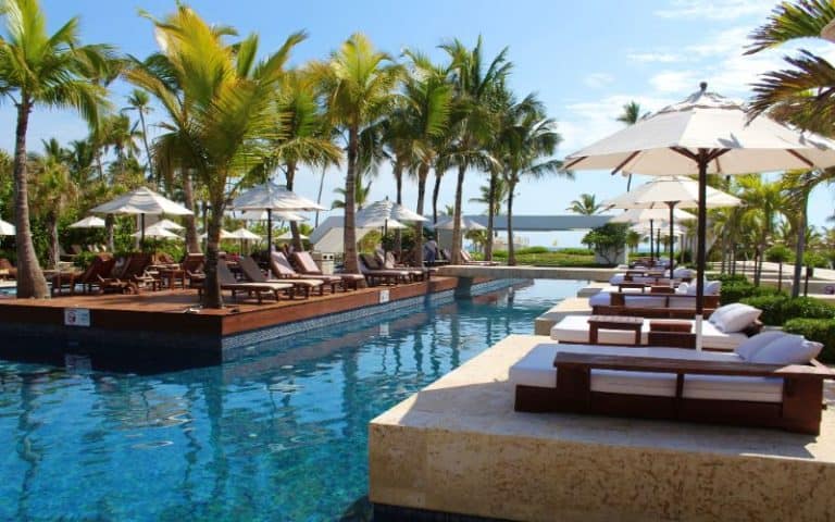 15 Best Dreams Resorts for the Ultimate Beach Getaway (2025)