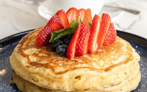 18 Best Spots for Breakfast in South Beach (2026)