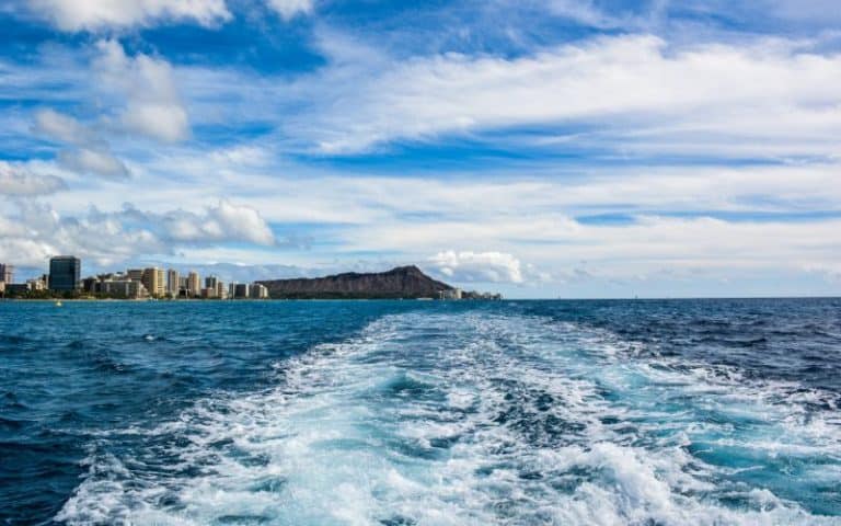 Guide on How to Travel Between Hawaiian Islands (2026)