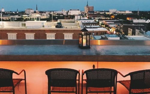 14 Rooftop Bars in Charleston for Sky-High Hangouts (2025)