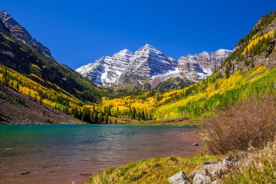 15 Best Fall Honeymoon Destinations in the USA (2026)
