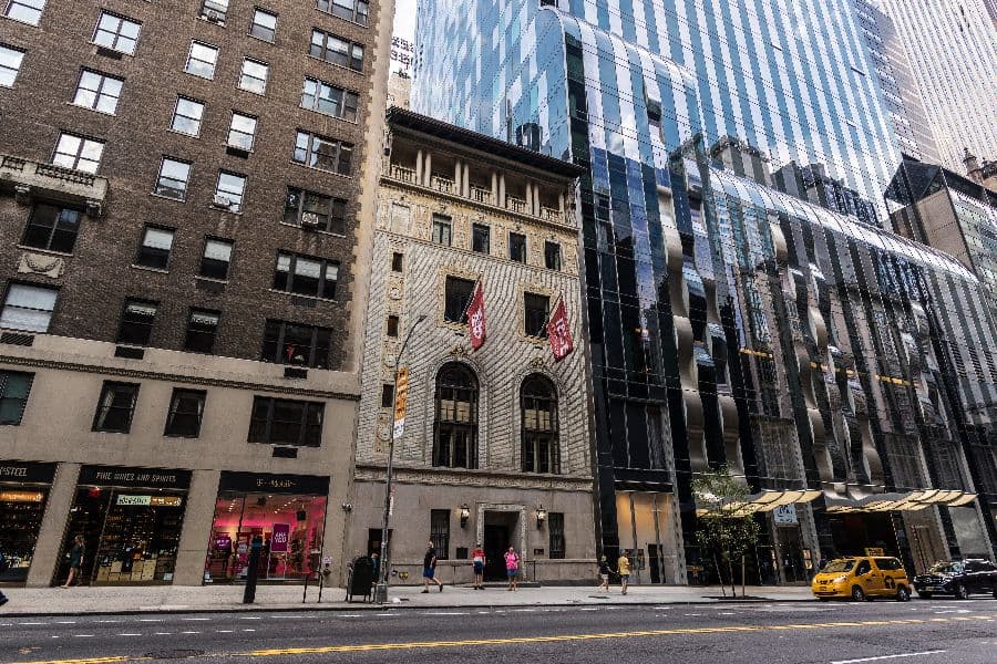 14 Best Luxury Hotels in NYC to Book Right Now (2026)