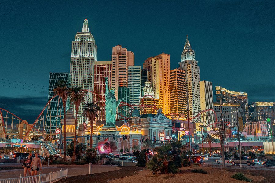16 Best Las Vegas Hotels on the Strip (2026)